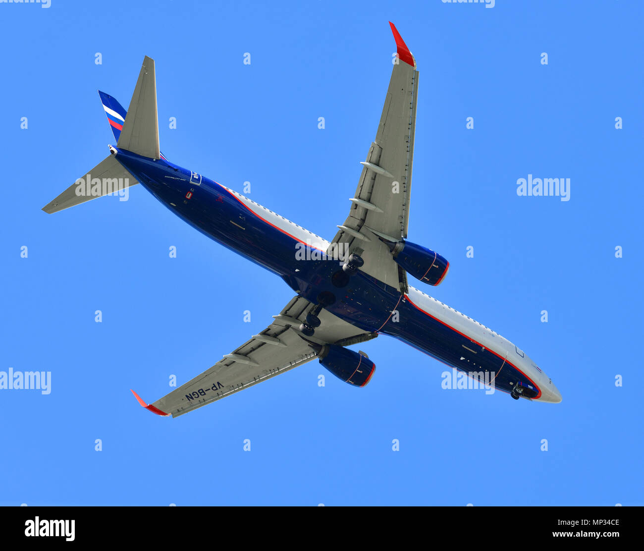 Boeing 737 Aircraft Wing Flaps High Resolution Stock Photography and ...