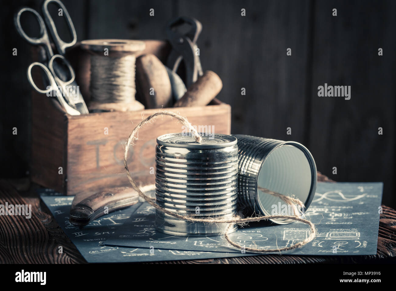 Wire telephone diagram hi-res stock photography and images - Alamy