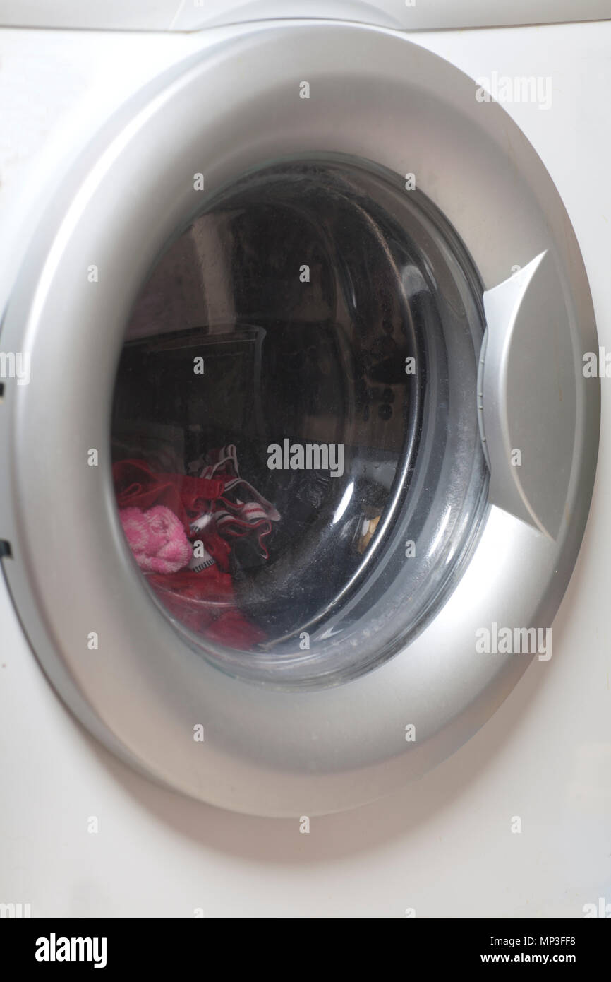 Washing machine house appliance working hi-res stock photography and ...