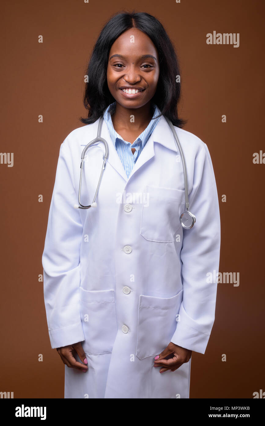 African doctor smiling hi-res stock photography and images - Alamy