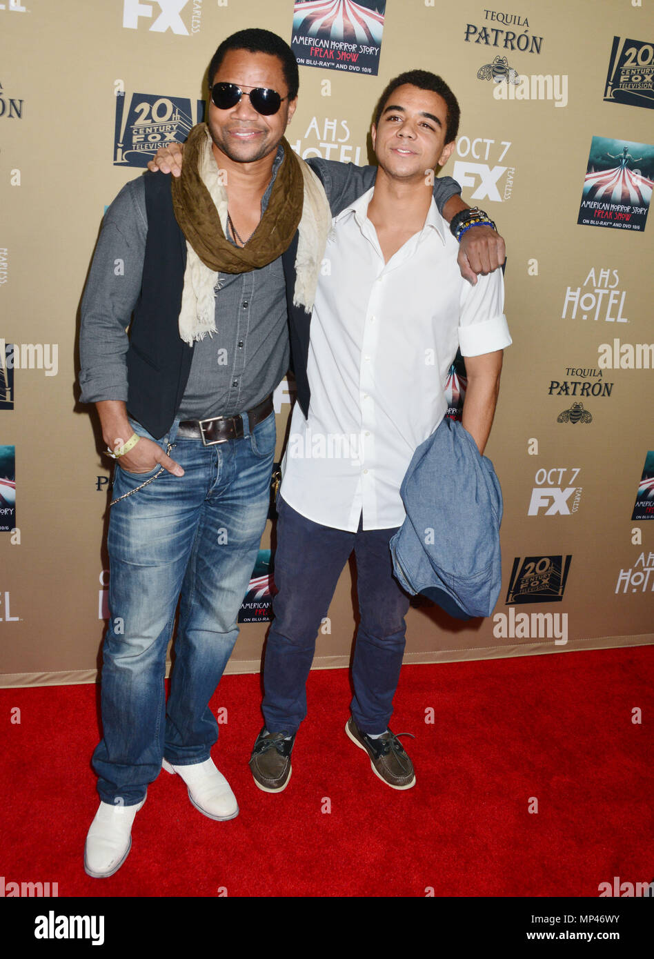 Cuba gooding jr and son red carpet event hi-res stock photography and ...