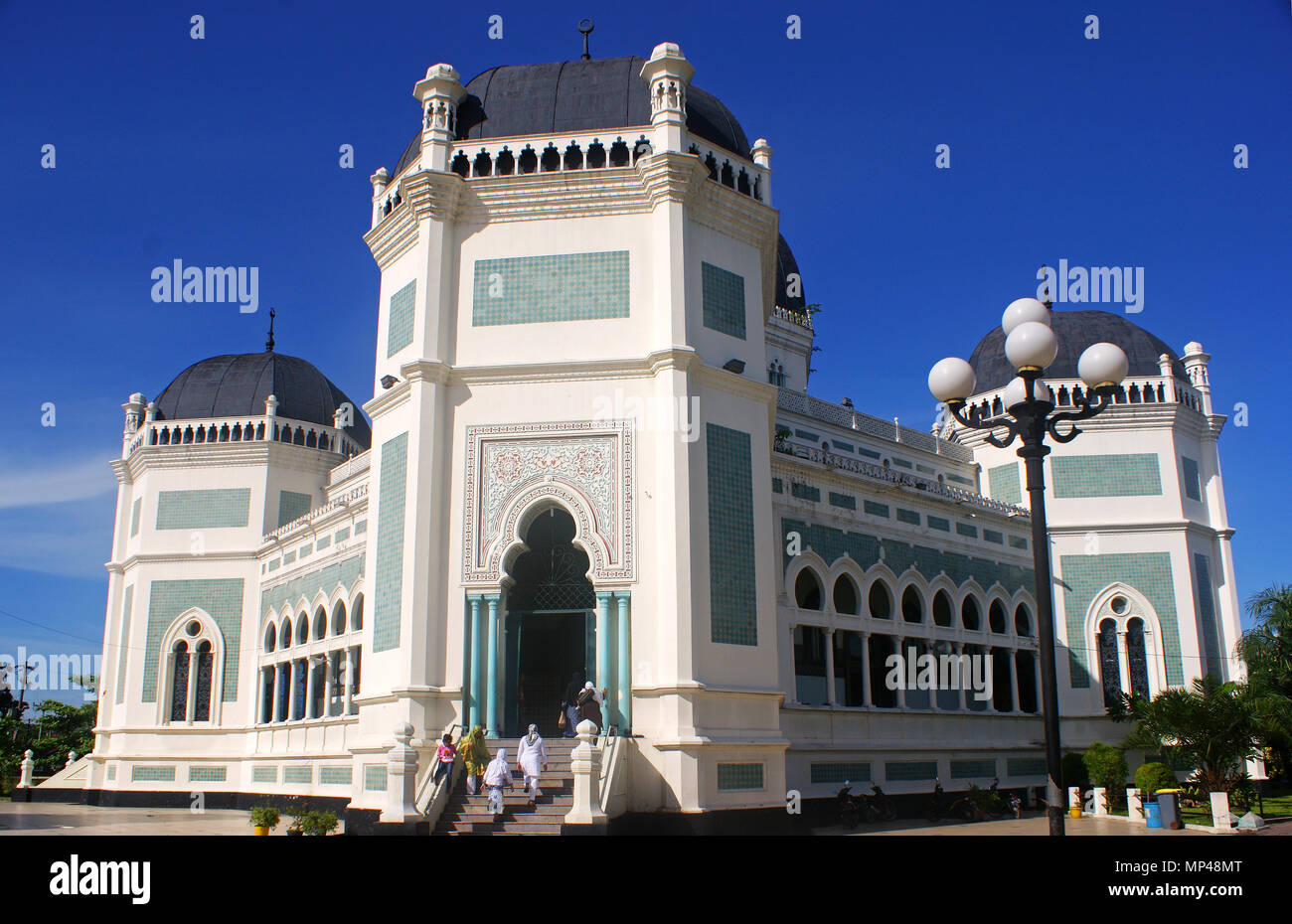 Masjid Raya Al Mashun Medan, West Sumatera, Indonesia Stock Photo - Alamy