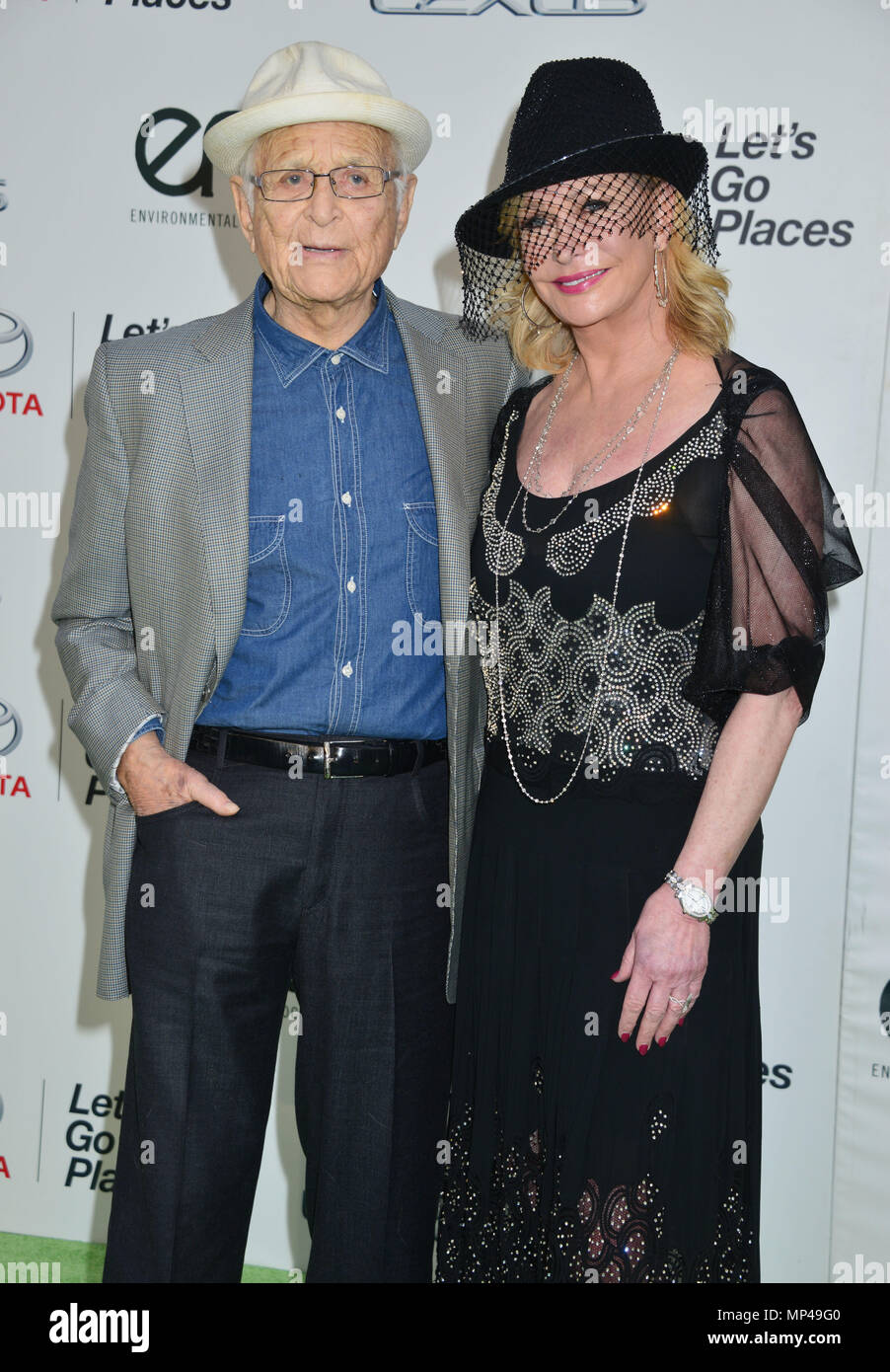 Norman Lear, Lyn Lear at the EMA 25th Annual EMA Awards 2015 on the ...