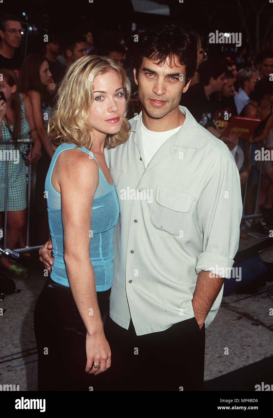 Christina applegate 1998 hi-res stock photography and images - Alamy
