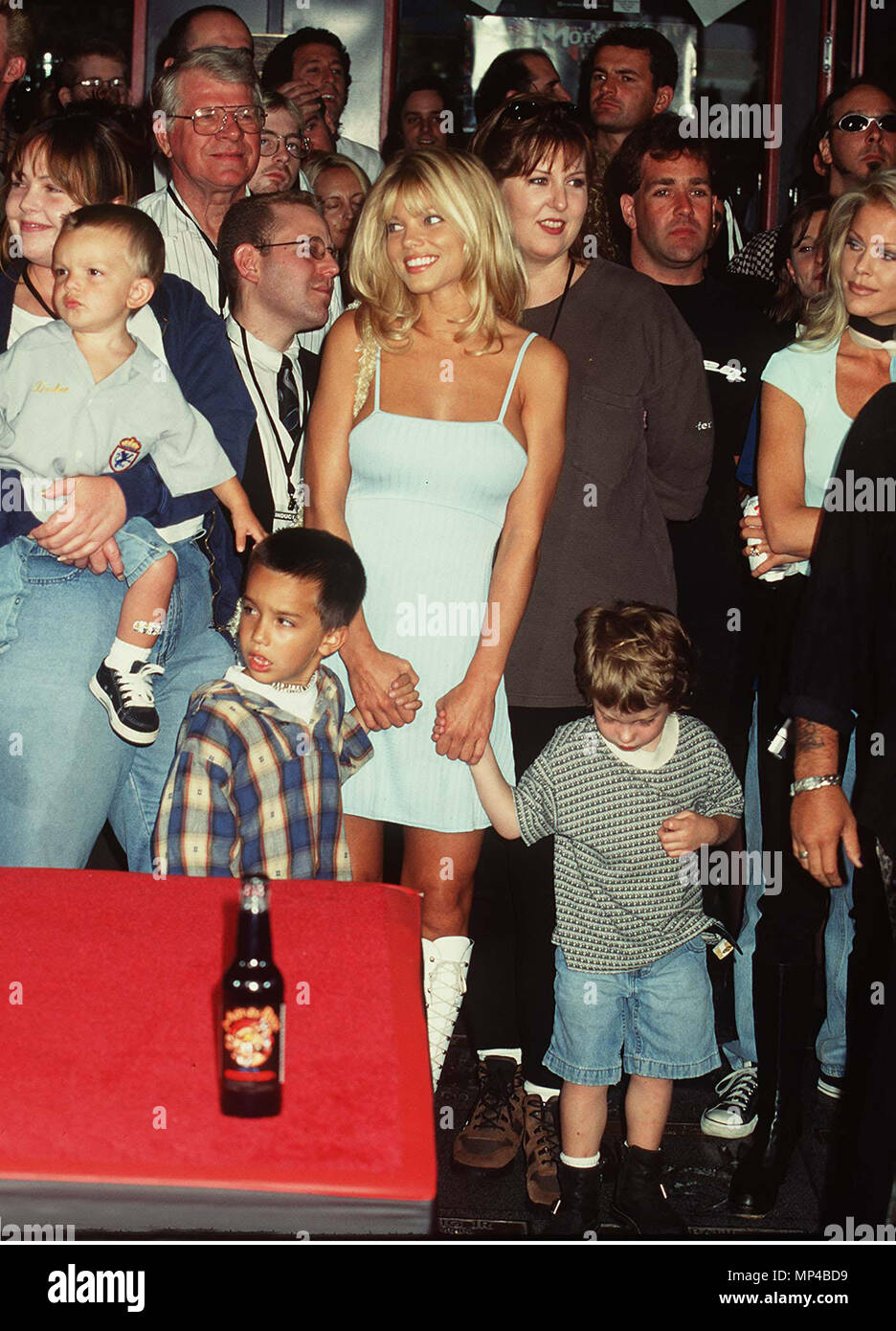 D'Errico Donna + her 2 childrenD'Errico Donna + her 2 children Event in ...