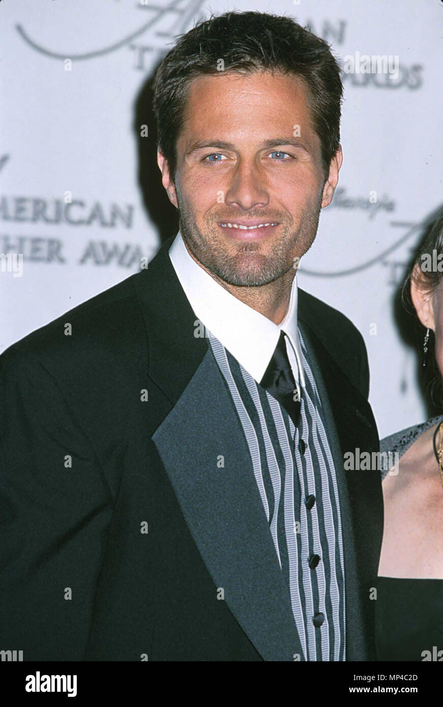 Rob estes hi-res stock photography and images - Alamy