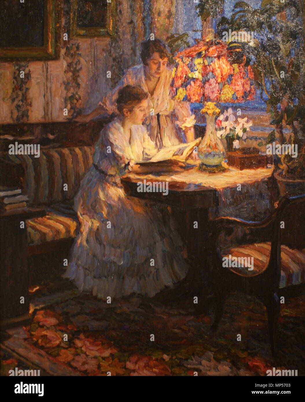 Ambiguous image hi-res stock photography and images - Alamy