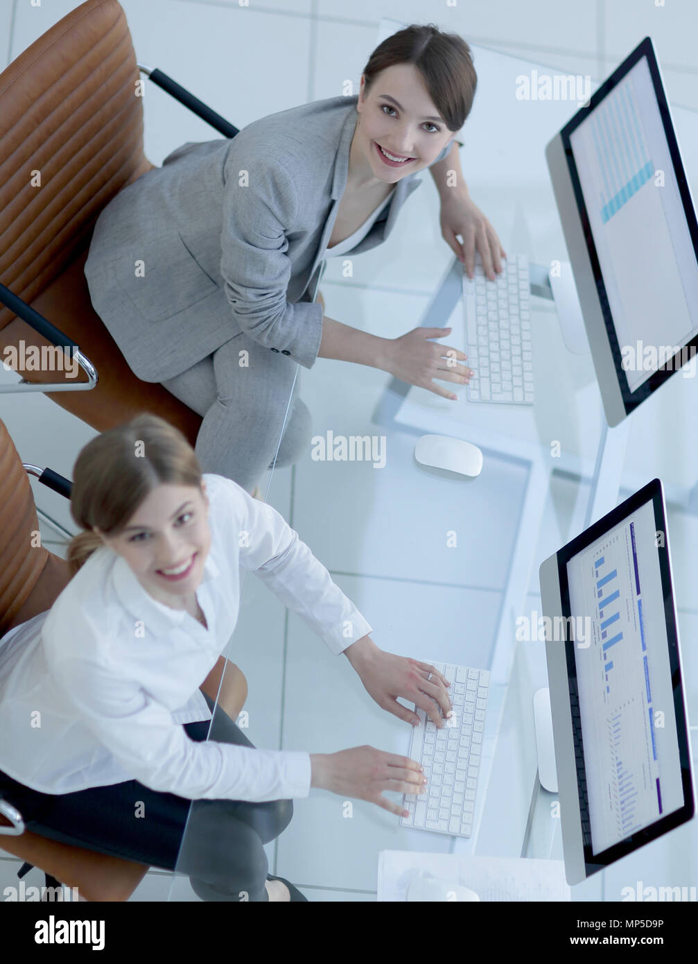 Staff diagrams hi-res stock photography and images - Alamy