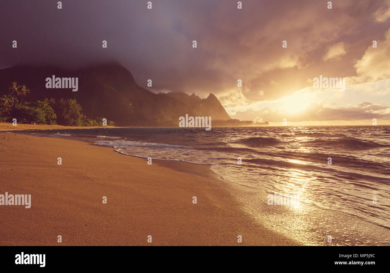 Beautiful scene in Tunnels Beach on the Island of Kauai, Hawaii, USA ...