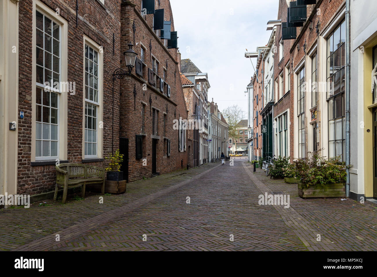 Cobled street hi-res stock photography and images - Alamy