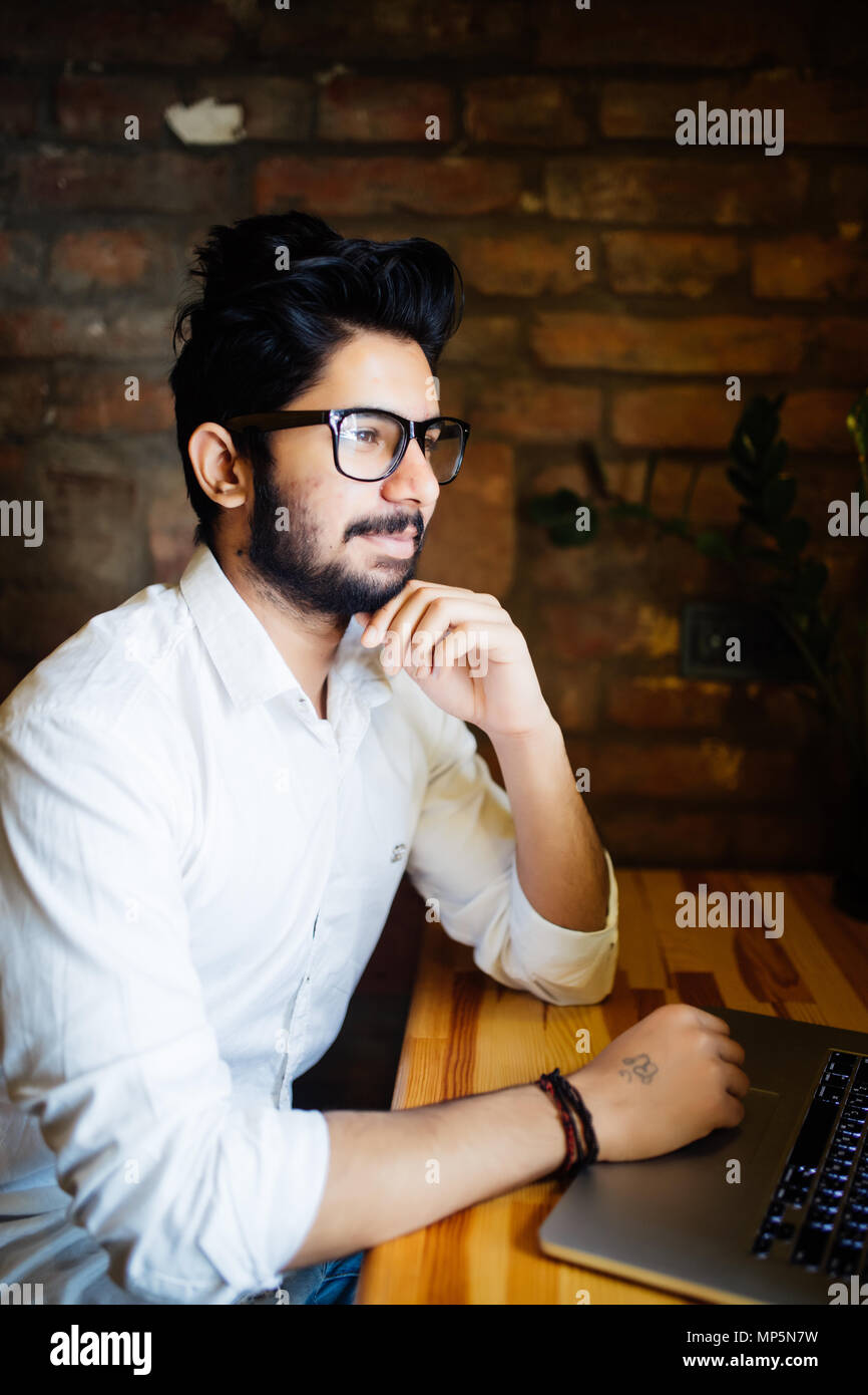 Creatingreport hi-res stock photography and images - Alamy