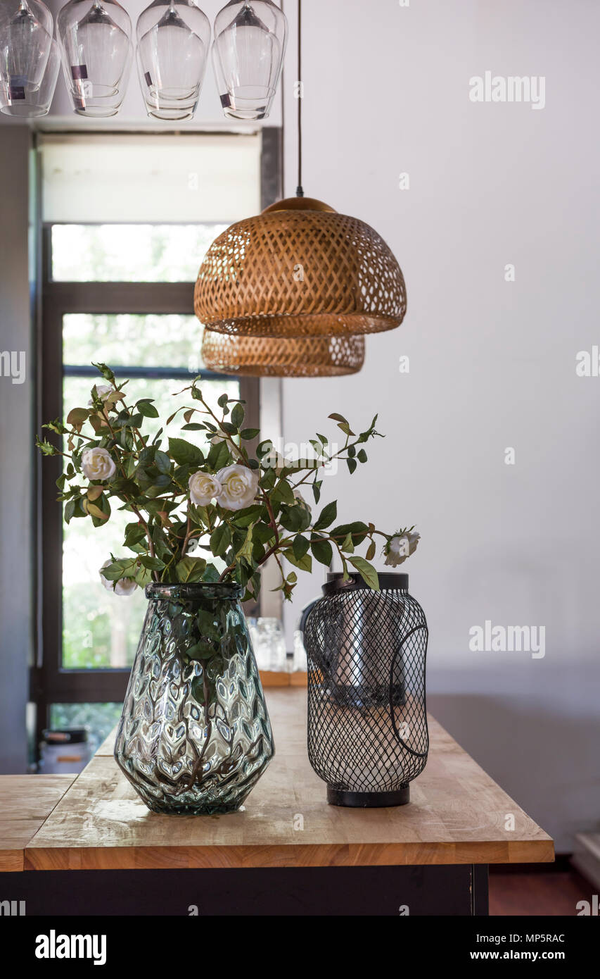 Cozy restaurant and tables ready for Stock Photo - Alamy