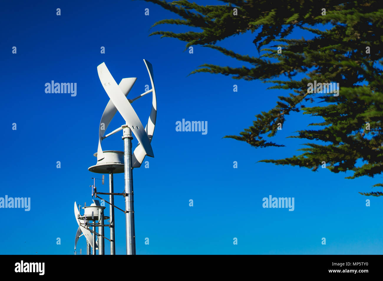 Solar poles hi-res stock photography and images - Alamy