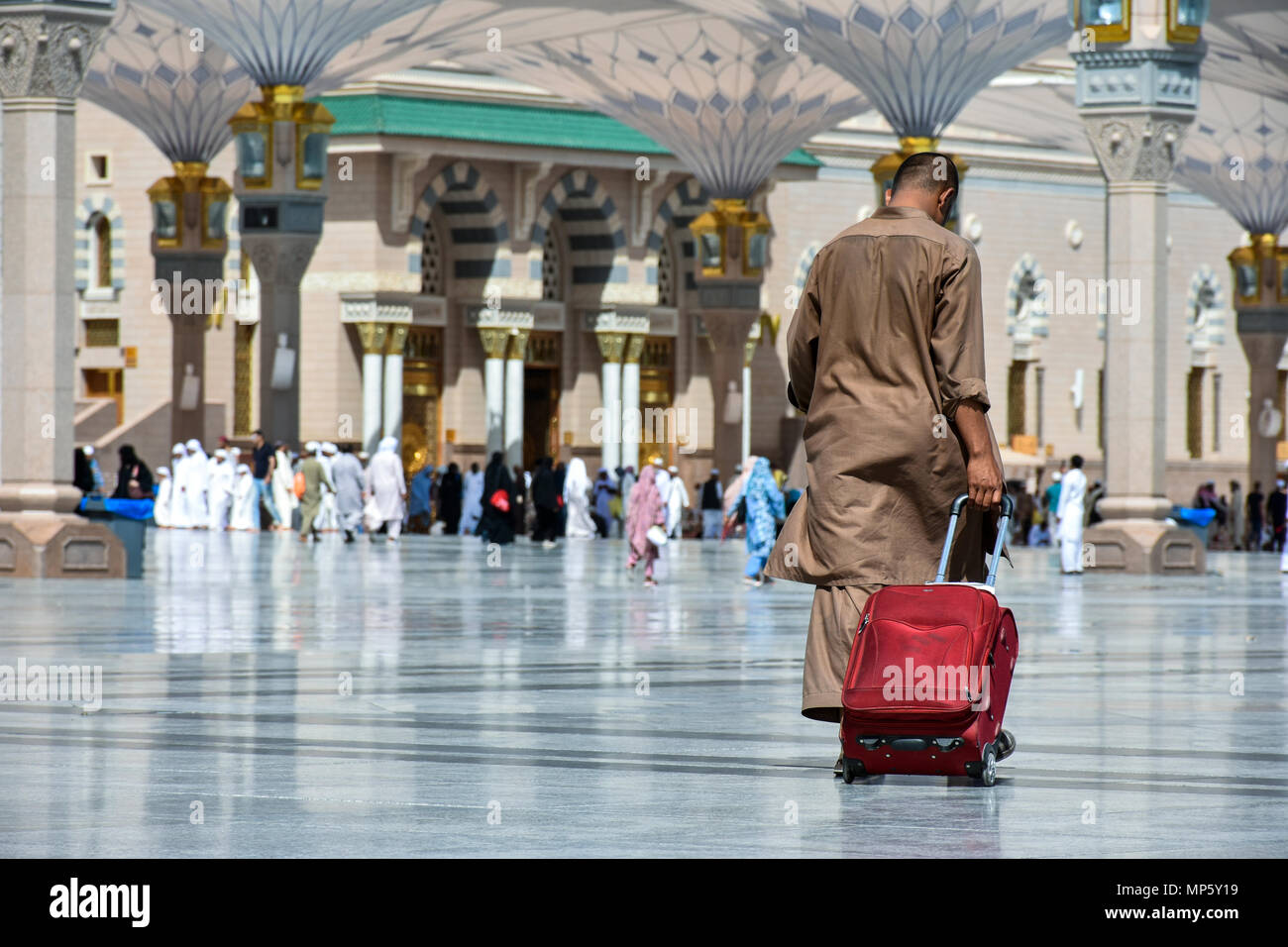 Departing passengers hi-res stock photography and images - Alamy