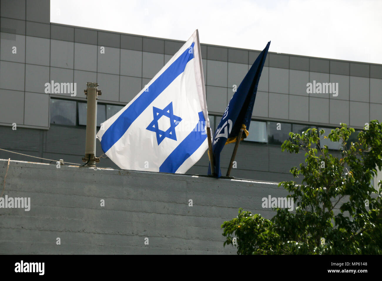 Flag picture of university hi-res stock photography and images - Alamy