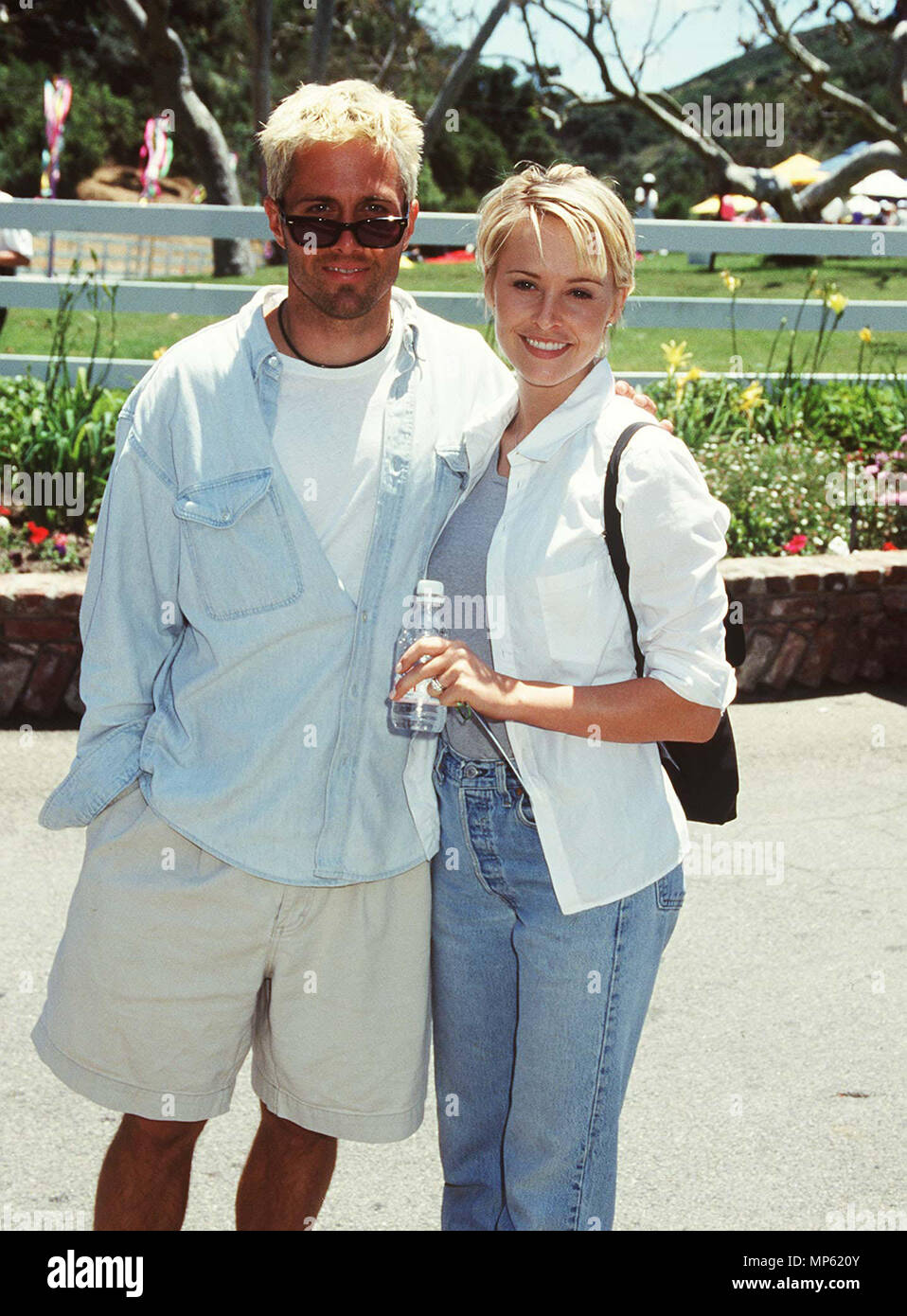 Rob estes and josie bissett hi-res stock photography and images - Alamy