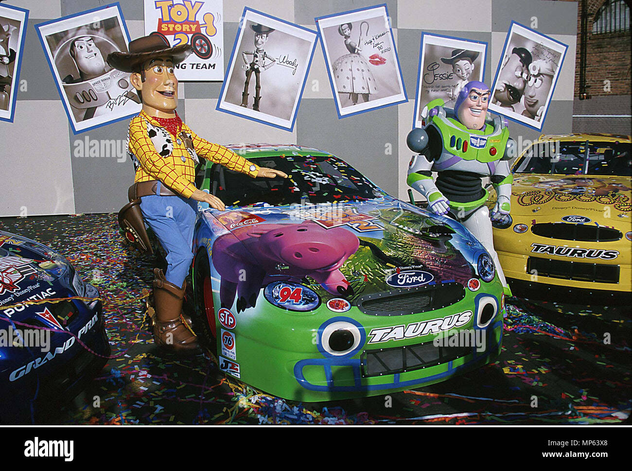 Buzz cast hi-res stock photography and images - Alamy