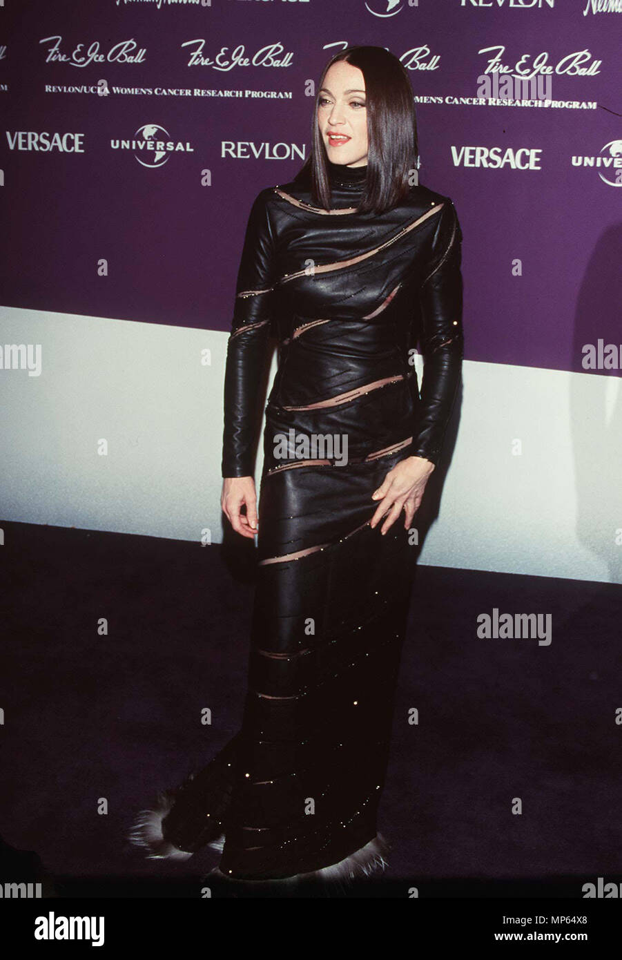 Madonna 1998 hi-res stock photography and images - Alamy