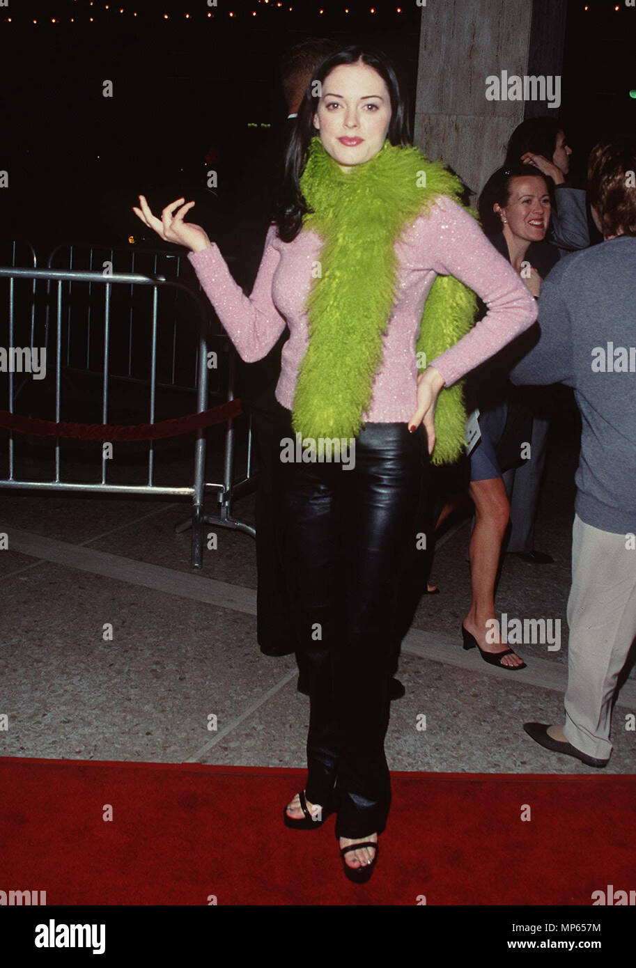 Rose mcgowan 1998 hi-res stock photography and images - Alamy