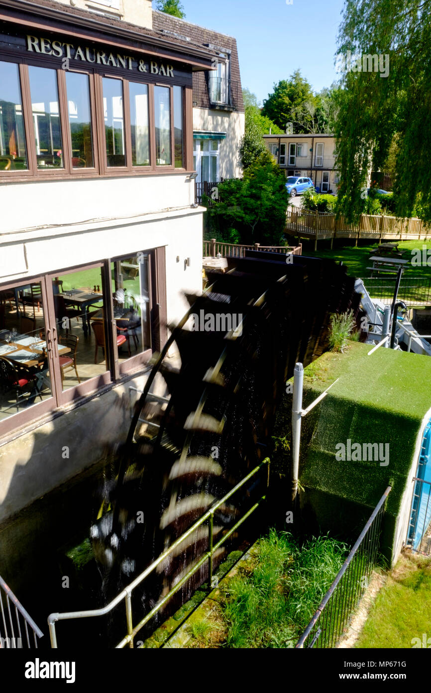 Under the Bridge restaurant and bar, Batheaston Bath Stock Photo - Alamy