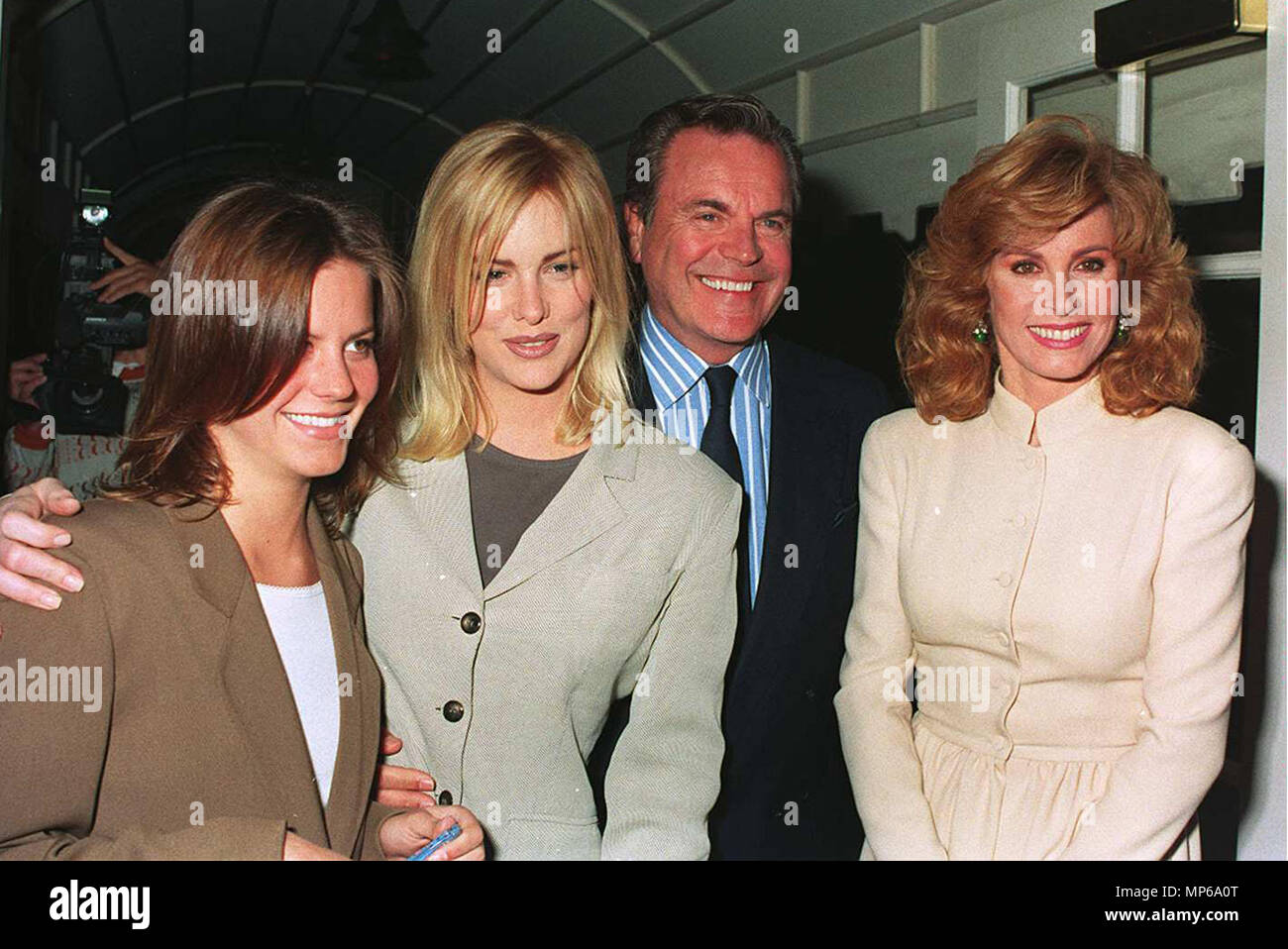 Wagner Robert, Stephanie Power, daughtersWagner Robert, Stephanie Power ...