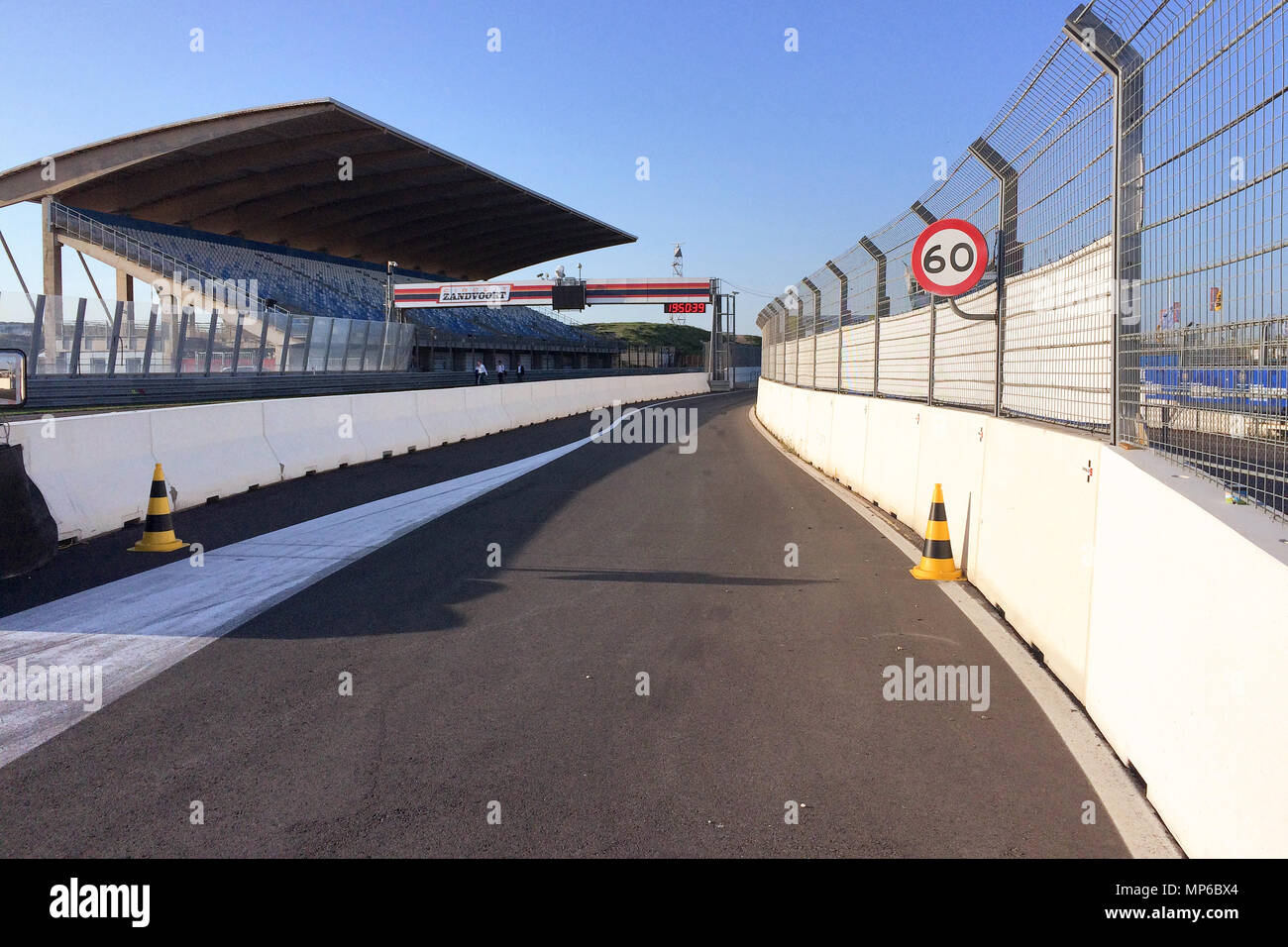 Empty Circuit High Resolution Stock Photography and Images - Alamy