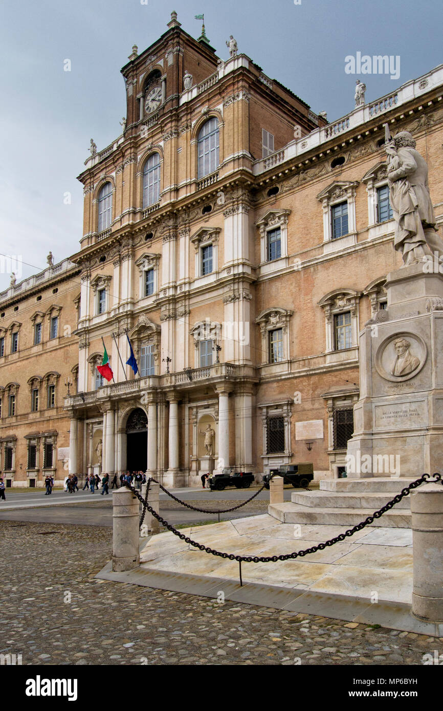 Italian military academy hi-res stock photography and images - Alamy