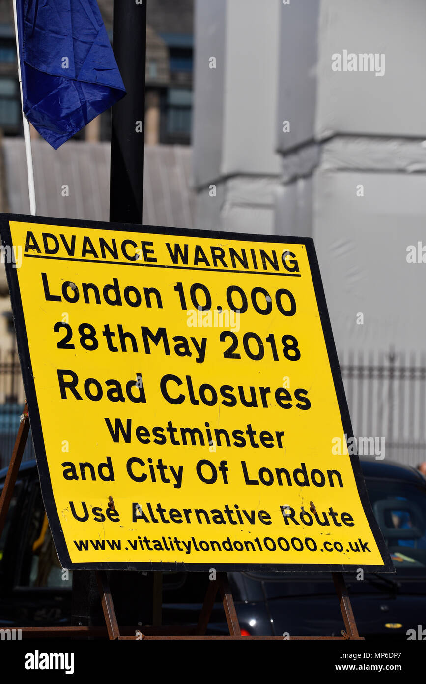 Advance warning sign hi-res stock photography and images - Alamy