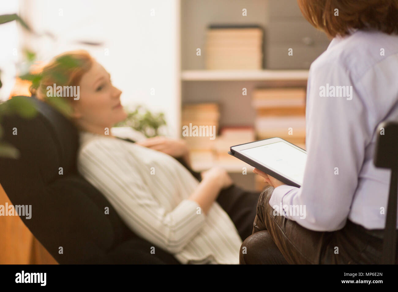 Psychiatrist patient counseling hi-res stock photography and images - Alamy