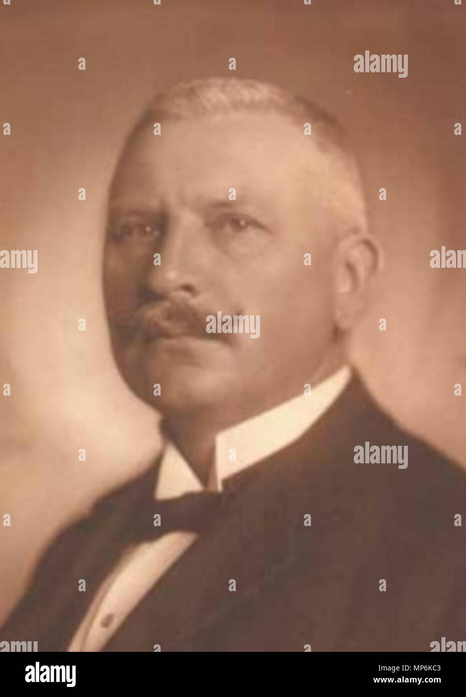 Papp hi-res stock photography and images - Alamy