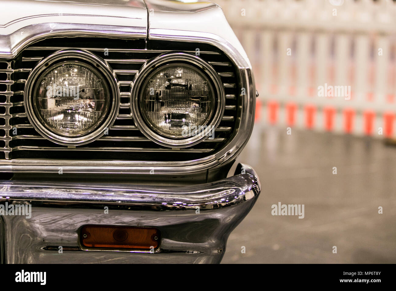 Classic car headlight hi-res stock photography and images - Alamy