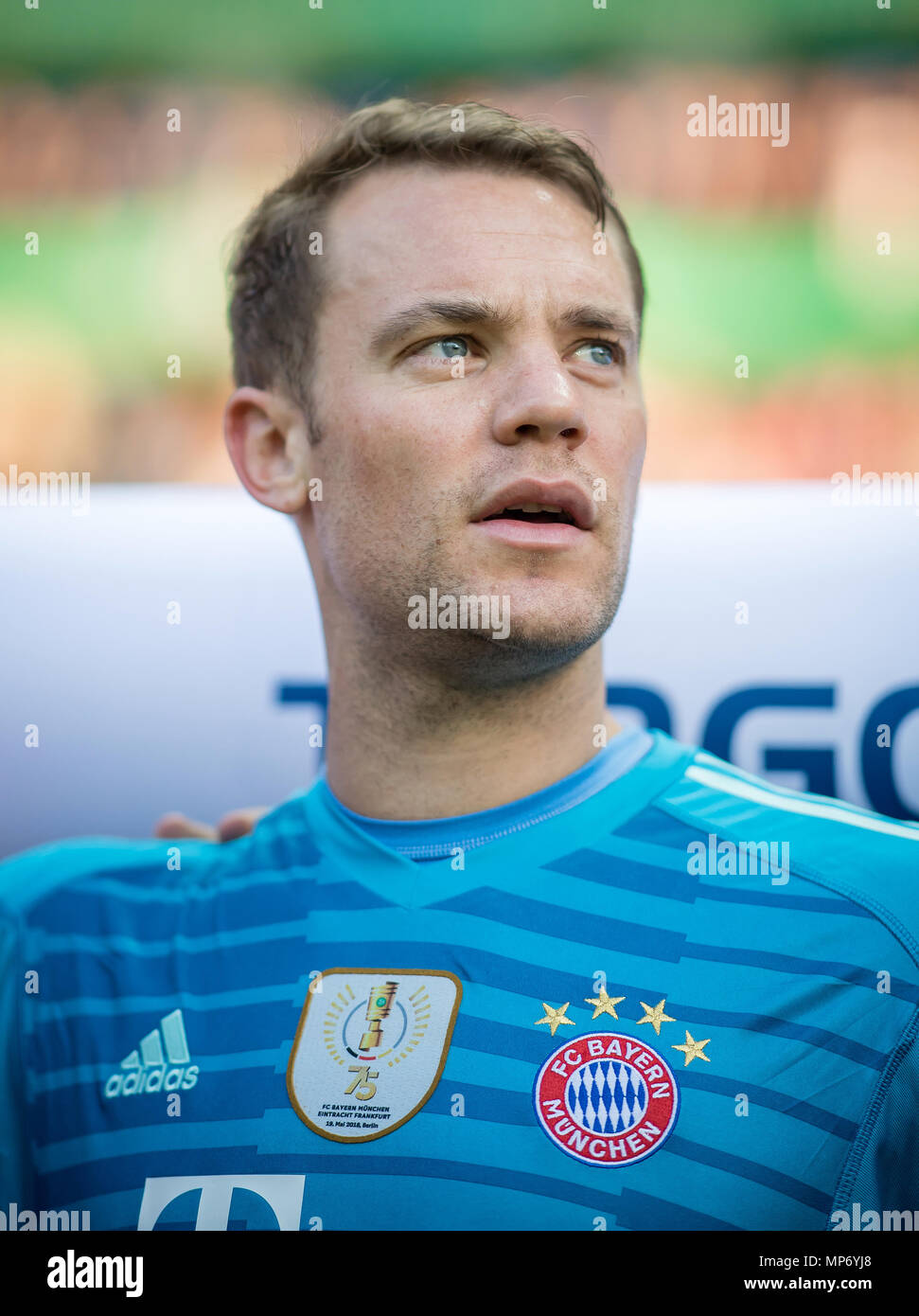 Neuer service hi-res stock photography and images - Alamy