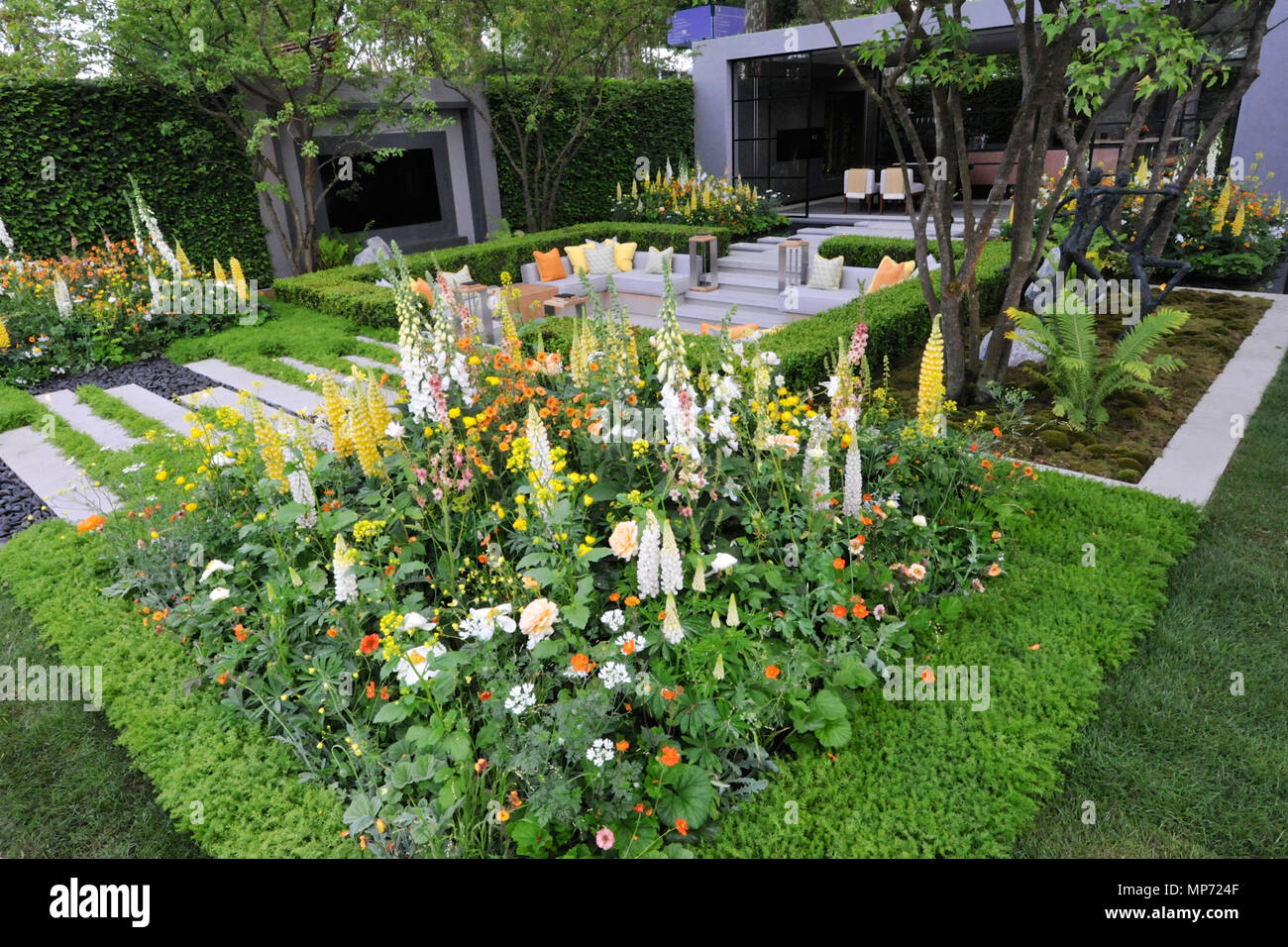 London, UK. 21st May 2018. The LG Eco-City Garden (designed by Hay ...