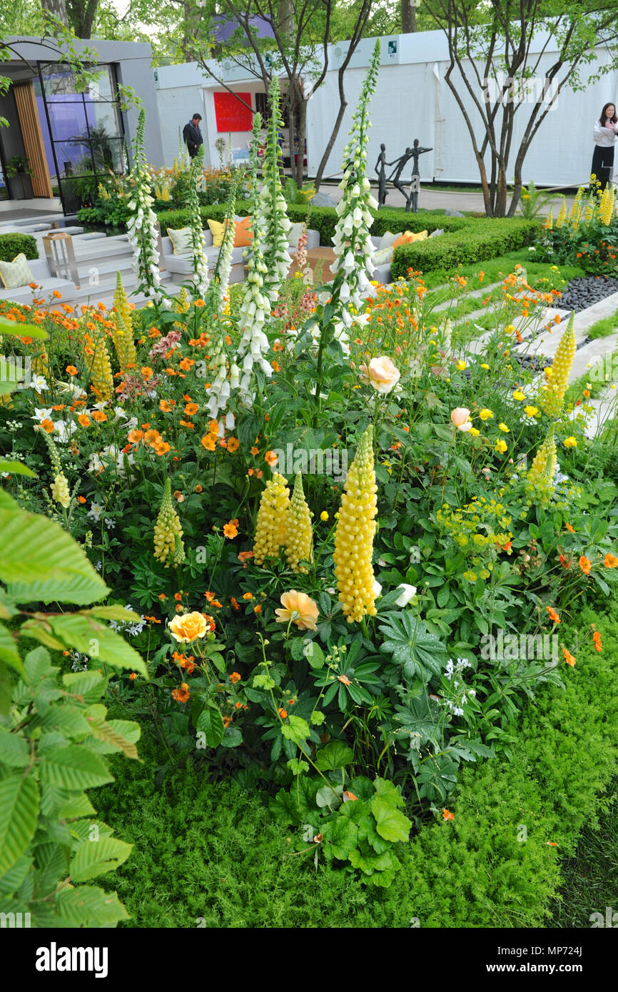 London, UK. 21st May 2018. The LG Eco-City Garden (designed by Hay ...