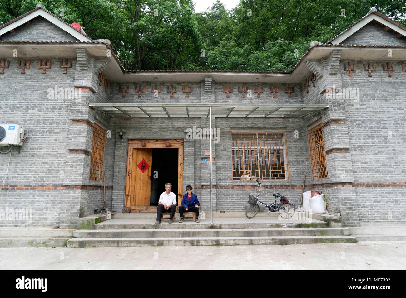Wuhan, China's Hubei Province. 11th May, 2018. 65-year-old villager ...