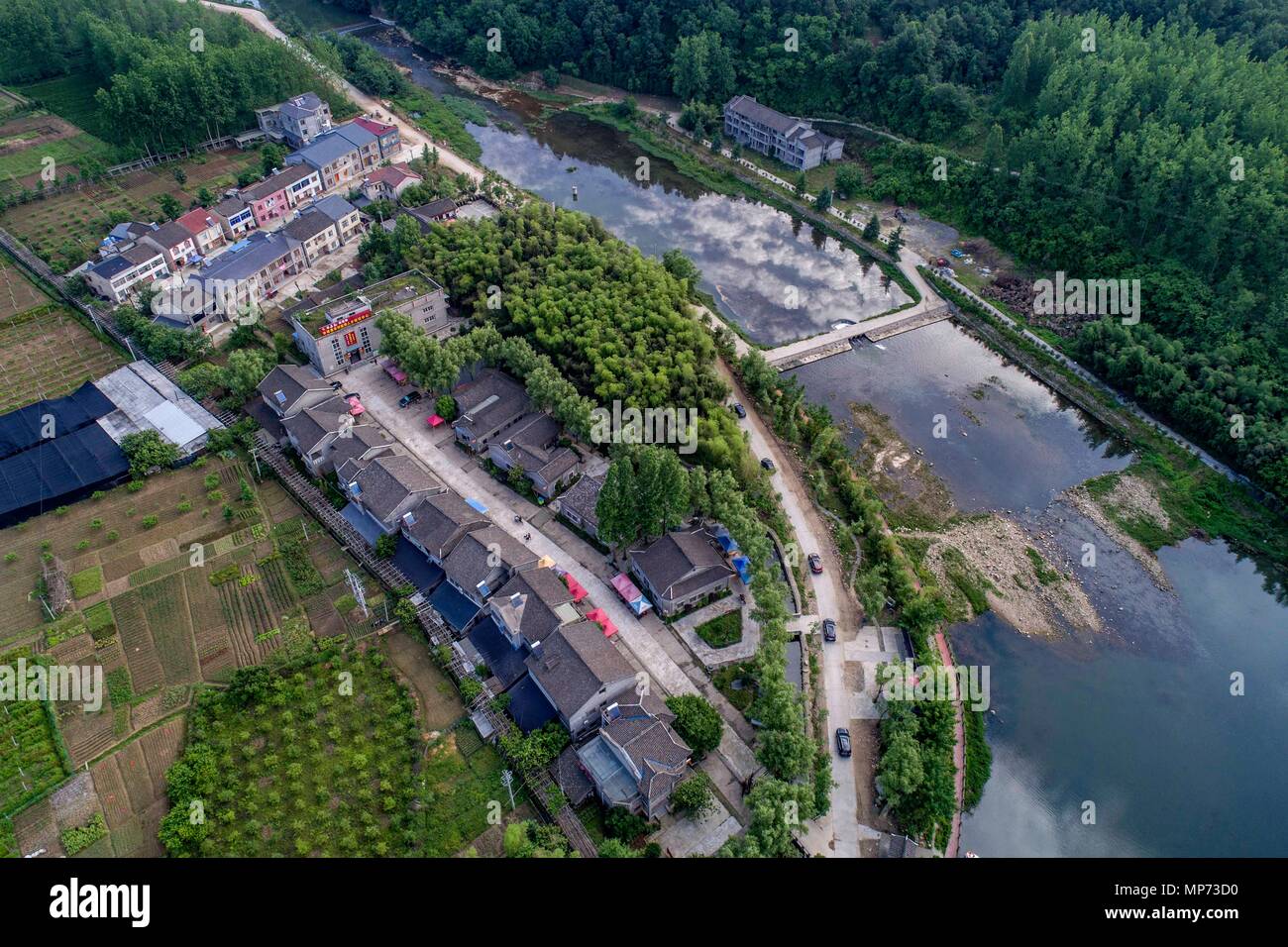 (180521) -- WUHAN, May 21, 2018 (Xinhua) -- Photo taken on May 12, 2018 ...