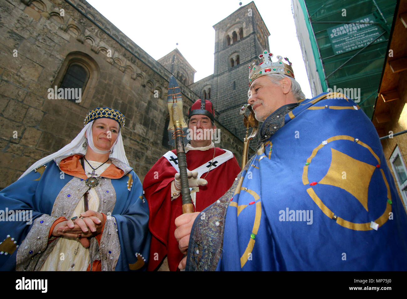 19 May 2018, Germany, Quedlinburg: Performers in the historical garb of ...