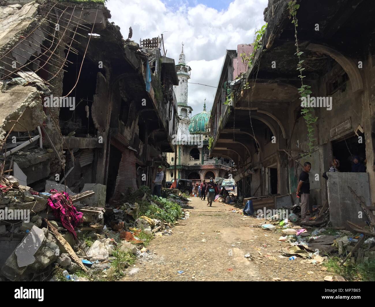 09 May 2018, Philippines, Marawi: Destroyed buildings in ground zero ...