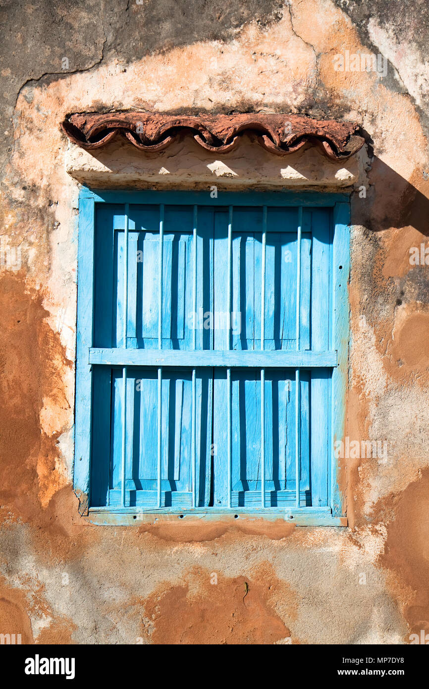 Building facade from typical old havana architecture hi-res stock ...