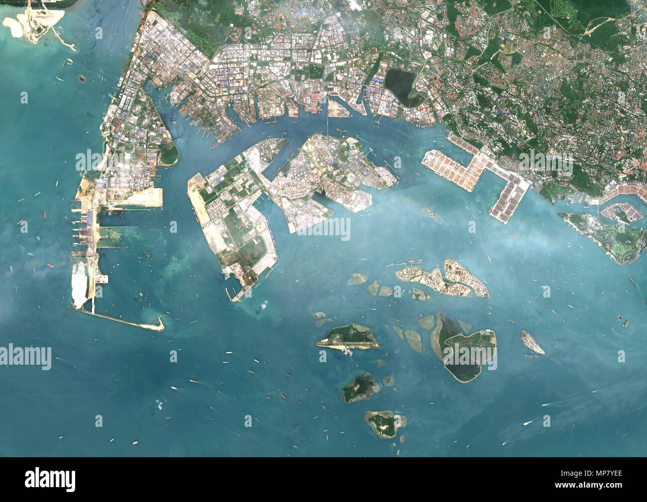 Singapore satellite hi-res stock photography and images - Alamy