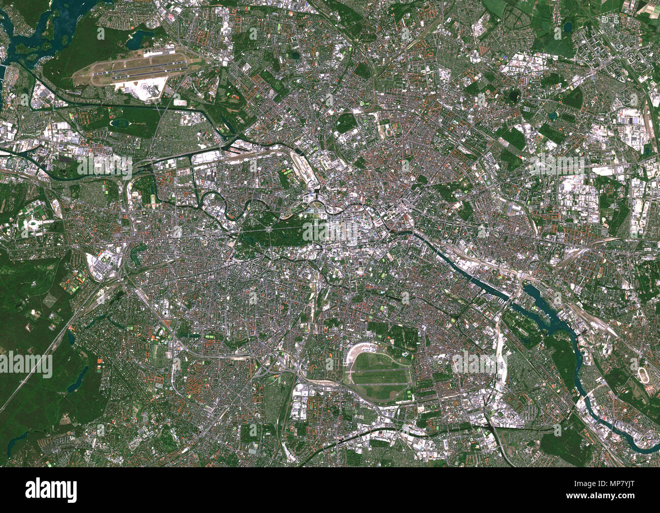 Berlin color image hi-res stock photography and images - Alamy