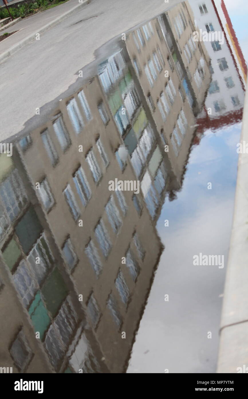 Flat roof puddle hi-res stock photography and images - Alamy