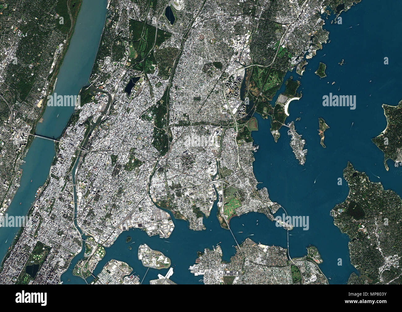 New york aerial bronx river hi-res stock photography and images - Alamy