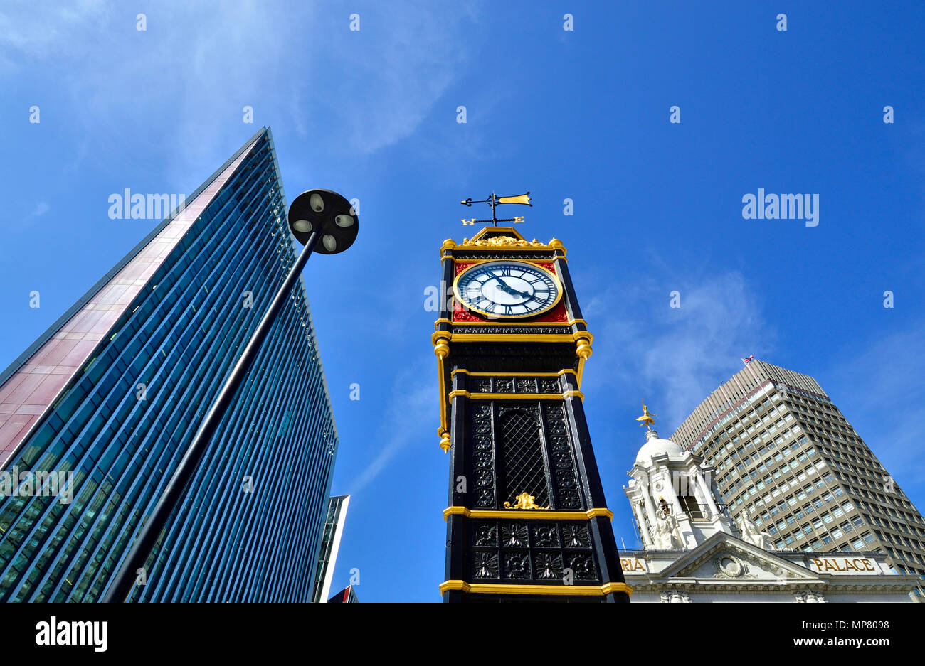 'Little Ben' clock at Victoria Station, London, England, UK Stock Photo ...