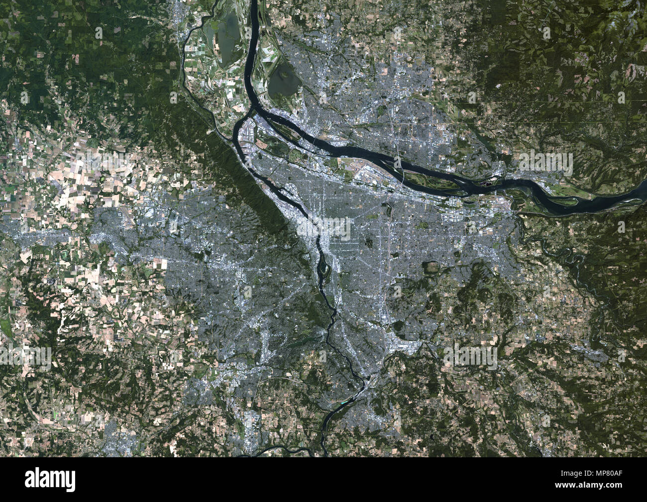Portland oregon satellite image hi-res stock photography and images - Alamy