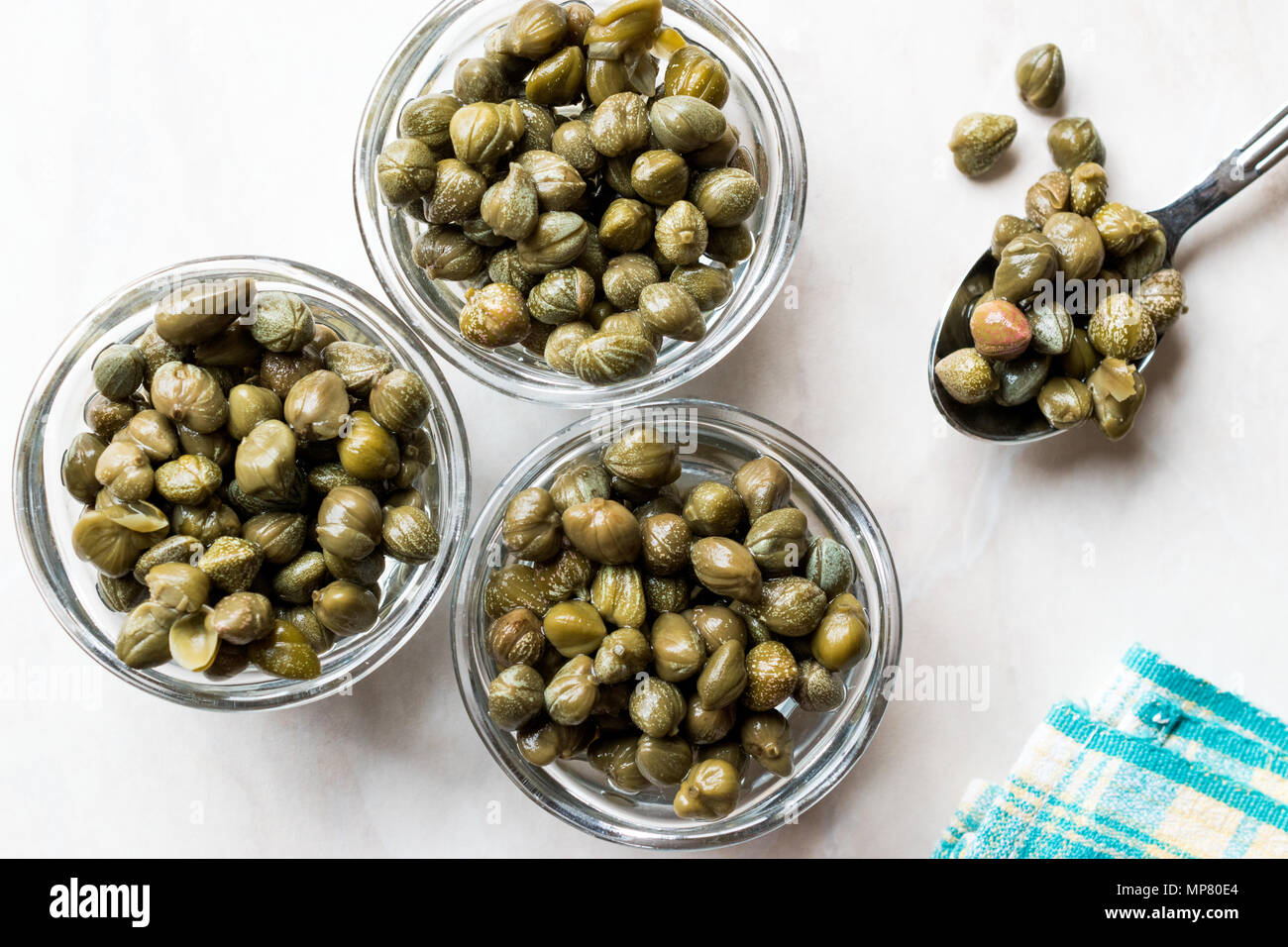 Edible Capers in Glass Bowl Ready to Eat. Organic Food Stock Photo - Alamy
