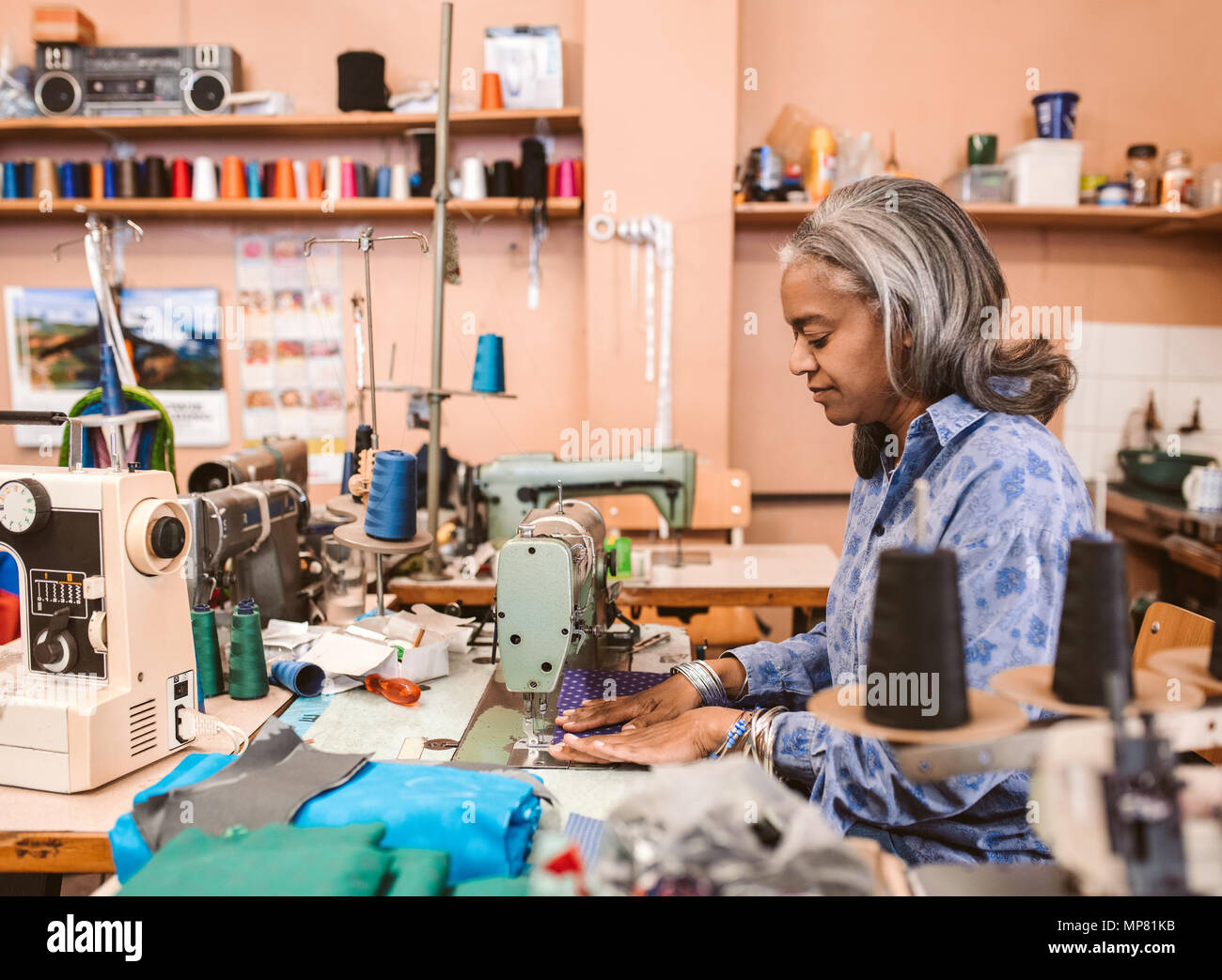Sewing workshop hi-res stock photography and images - Alamy