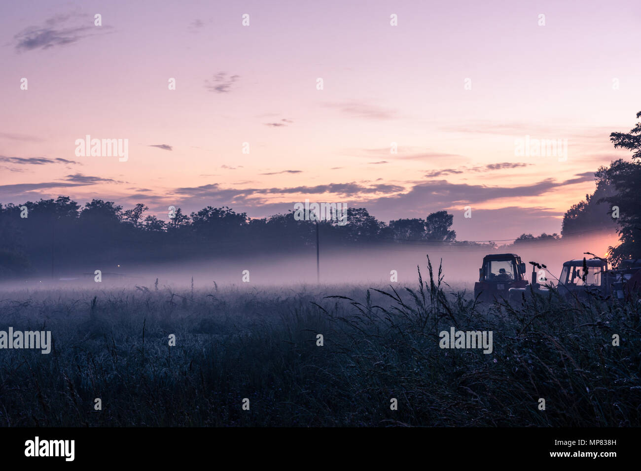 Misty sunset hi-res stock photography and images - Alamy
