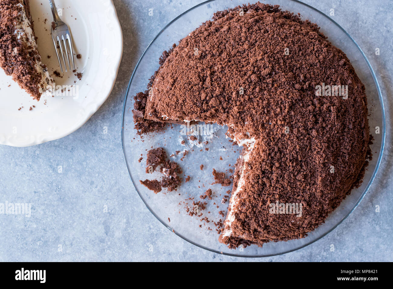 Homemade Mink Mole Hole Cake with Chocolate Biscuit, Banana and Cream ...