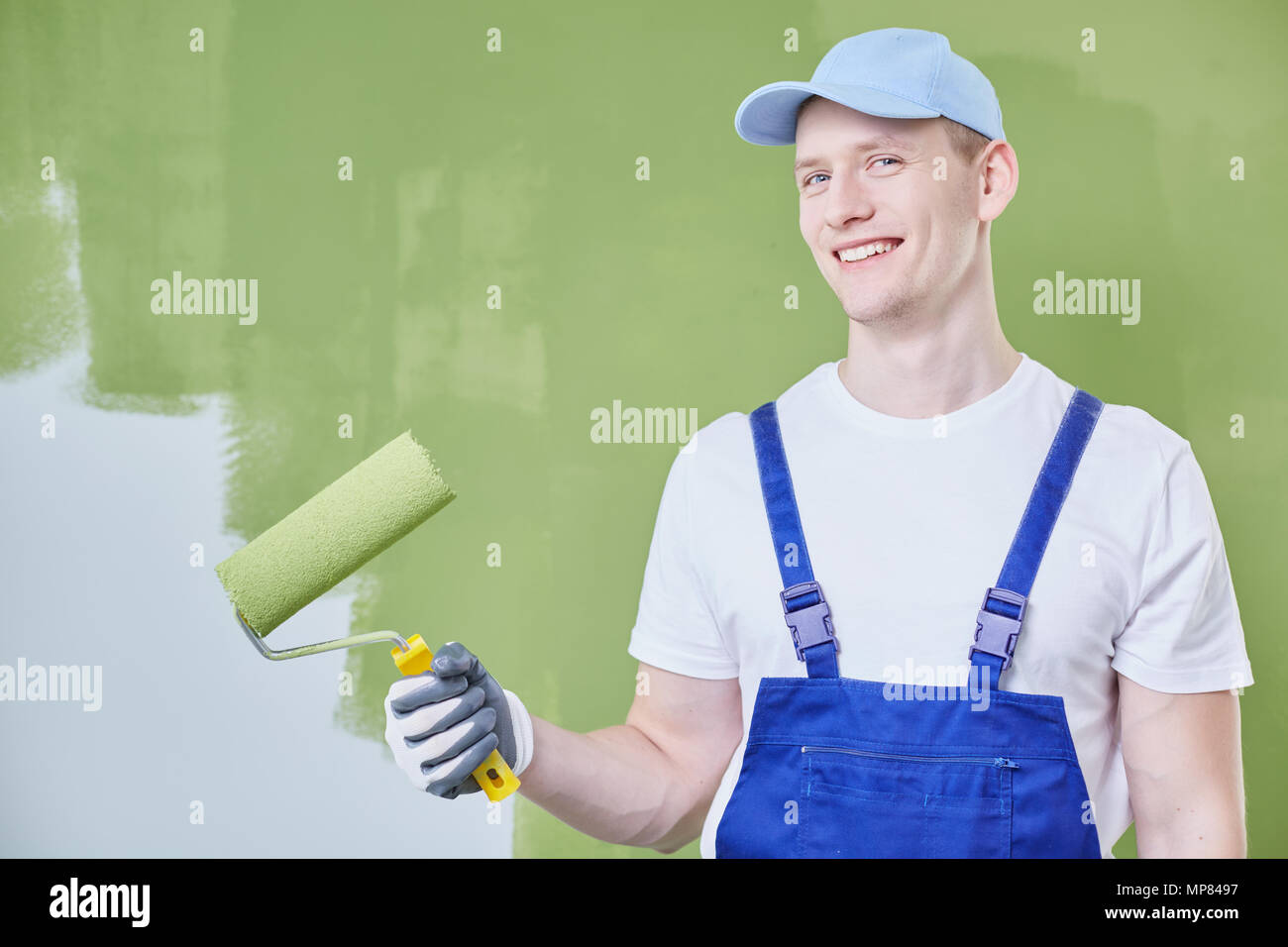 Renovation man hi-res stock photography and images - Alamy